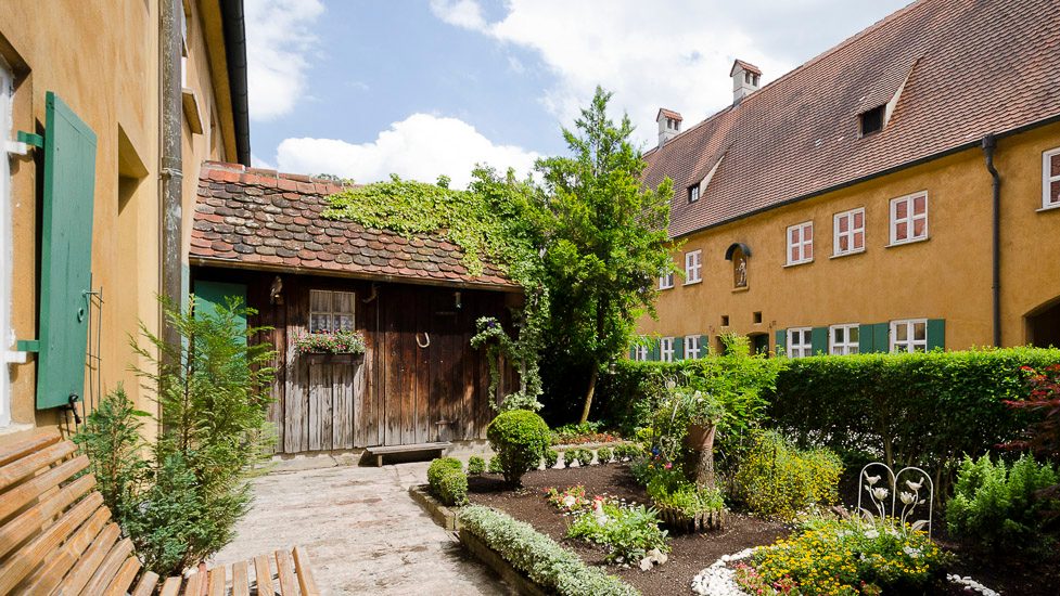 Official website of the Fugger - Life in a 500-year-old tradition